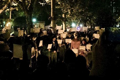 白紙抗議被捕者：被警察扇耳光、扣留兩天，出來後我被同事孤立了｜端傳媒 Initium Media