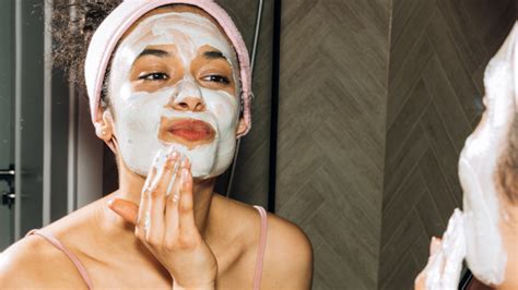 3 Tips Memilih Skincare Yang Cocok Untuk Kulit Remaja