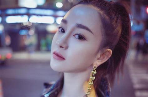 這部劇拖了3年才播出，如今劇中的女配已是頂流，女主卻進了監獄 每日頭條