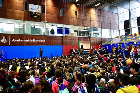 Colau encarga el Pregó dels Infants sobre el derecho a la participación