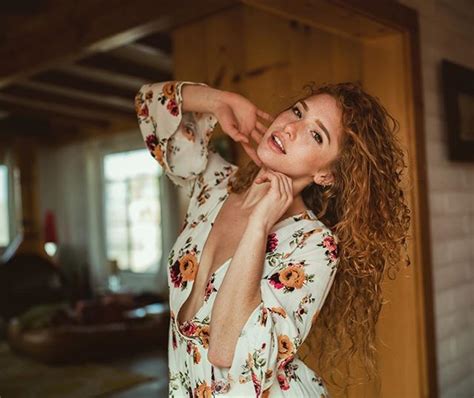 S O U L A On Instagram Flower Power Jesseherzog Thoughtcatalog Redhead Beauty Red Hair