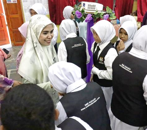 Majlis Anugerah Kecemerlangan Murid Makmur Smk Kuhara 2022 Yb Rina Hj