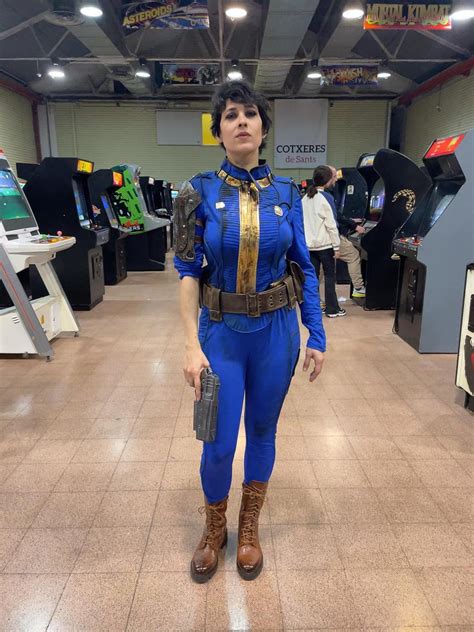 Vault Dweller Cosplay By Vampi Saurus On Deviantart