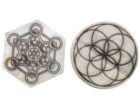 Sheesham Wood Decorative Grid Board At Rs 1100 Wood Crafts In Saharanpur Id 2851977856548