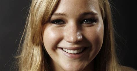 환한 미소의 제니퍼 로렌스