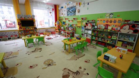 Бага ангийн сурагчдыг цахимаар хичээллүүлж цэцэрлэгийг ар гэрийн сонголтоор зохицуулна