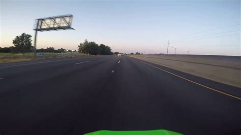 Kawasaki Zx10r Vs Bmw S1000rr Youtube