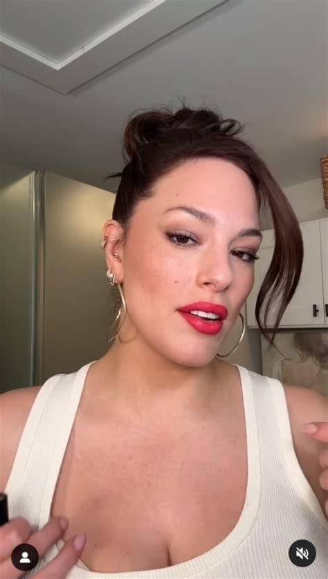 Worlds Sexiest Woman Ashley Graham Wears Low Cut Top As She Opens Up