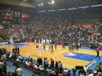 Vivre un match de basket-ball dans le Pionir Arena Ã Belgrade | Blog de ...