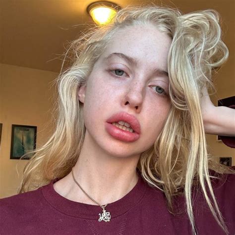 Euphoria Star Chloe Cherry Busted For Shoplifting 28 Blouse Report