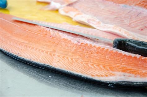 Peixe Salmão Vermelho Filé De Salmão Sobre A Mesa Alimentação Saudável