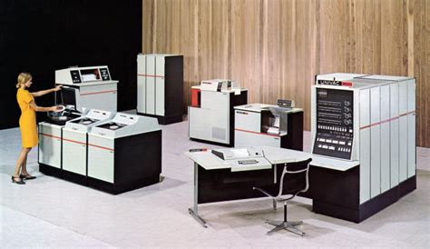 Univac Težko življenje Enega Prvih Ameriških Računalnikov Monitor