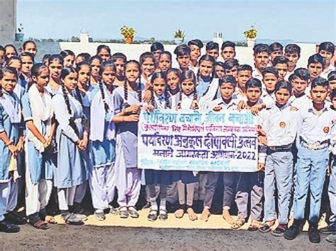 पर्यावरण स्वच्छता और स्वास्थ्य के लिए परंपरागत रीति से मनाए दीपावली