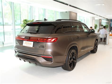 黑色 麒麟棕奥迪Q6整车外观外观图片 奥迪Q6 2023款 50 TFSI quattro 凌云版 edition one 飞骑套装