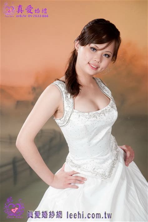 E真愛婚禮 婚紗攝影禮服 二手婚紗專賣店二手禮服專賣店二手婚紗拍賣二手禮服拍賣二手婚紗店二手禮服店二手婚紗出租二手禮服出租 全新婚紗專賣店與