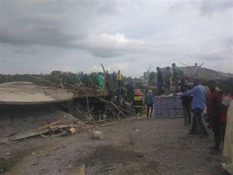 Scores Trapped As 4 Storey Building Collapse In Abuja Voice Air Media The News You Need