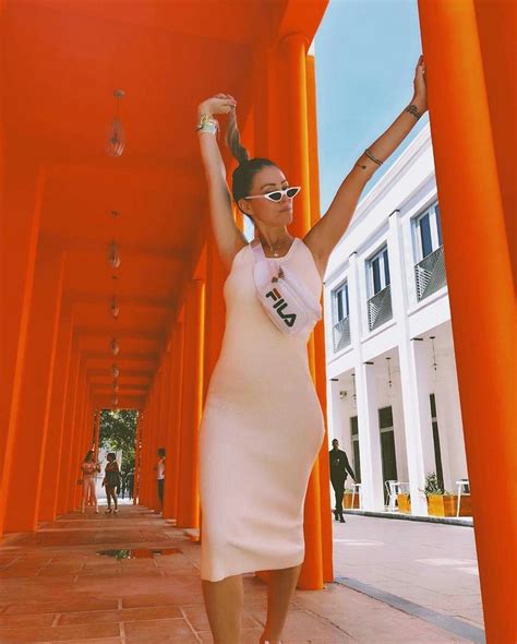 Pin By Elmira On Colonnade Photoshoot Fashion Fashion Photoshoot Miami Design