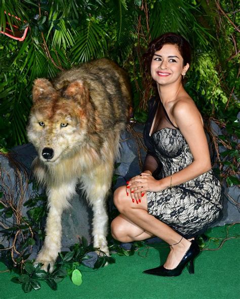 Avneet Kaur Wear Tight Dress Without Bra At Bhediya Film Screening