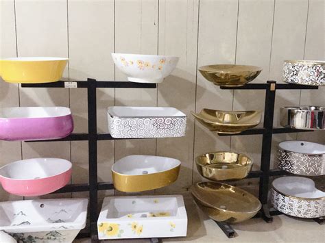 Chaozhou Hongyu Ceramics Co Ltd White Glaze Colorful Flower