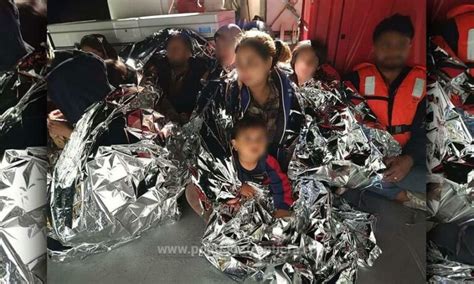 Poliţiştii de frontieră români au salvat 108 persoane inclusiv 8 copii