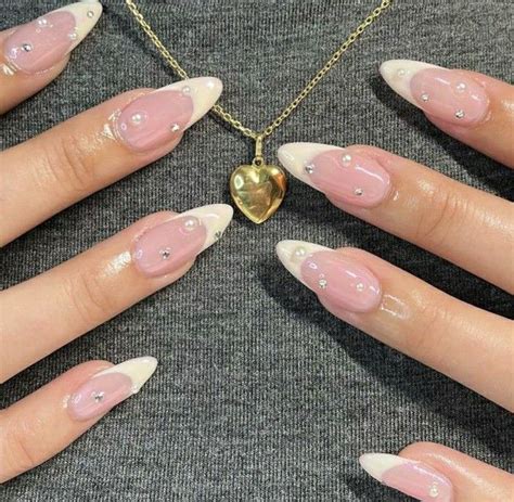 Pin By Iasmin On Lit Kill Switch Fake Nails Glue On Nails