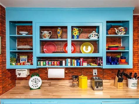 Re Create The Look Of Monicas Kitchen From Friends In Your Home