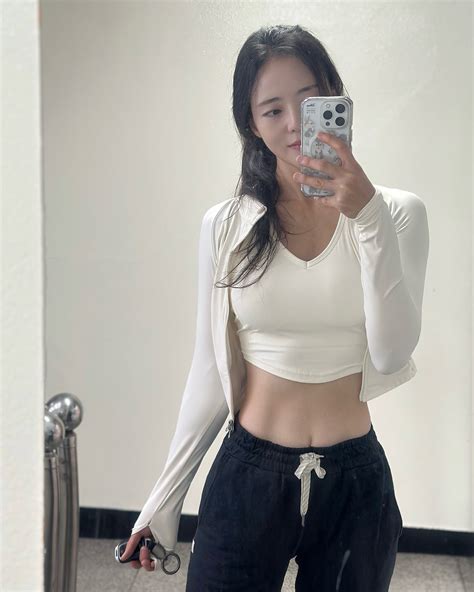 운동중 수린이 🏊‍♀️ 오늘도 모닝 슬릭 Sleekboost Hankukuniv 아침슬릭 점심헬스 15분수영 요런날 눈바디 좋자나요 오늘 슬릭은 ”endurance