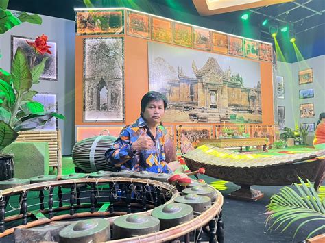 នាយគ្រឿនសុំទោសចំពោះការសម្តែងយួរឆ្មាដែលជាប់ក្រឡៅក