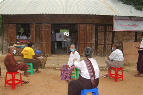 မလှိုင်မြို့နယ်၌ အသက် ၆၀ နှစ် အထက် အဘိုးအဘွားများ ကြိုတင်ဆန္ဒမဲလာရောက်ပေး Information And