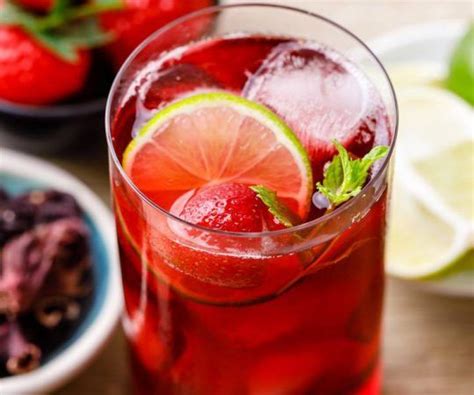 4 Ingredient Strawberry Hibiscus Iced Tea Artofit