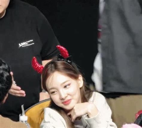 팬사인회 악마 나연 트와이스 팬사이트 더쿠덕질