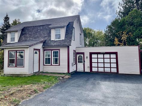 201 Smith St Dannemora Ny 12929 Zillow