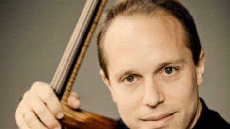 Cellist Christopher Costanza