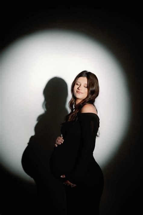 Spotlight Maternity Studio Session In Maternity Photography Poses Pregnancy Pics
