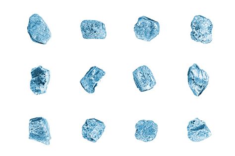 블루 젬 스톤 화이트 배경 고립 된 클로즈업 분쇄 얼음 큐브 세트 거친 다이아몬드 컬렉션 원시 화려한 질감 천연 바위 너겟 크리스탈 미네랄 샘플 보석 보석 0명에 대한 스톡