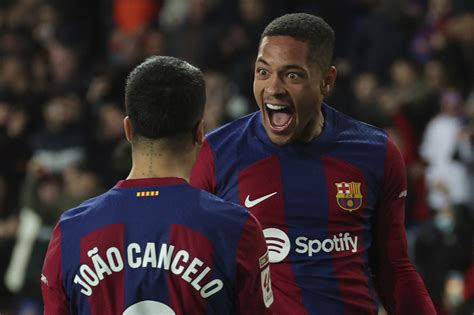 Mercato Vitor Roque Fc Barcelone Contacté Par Lol