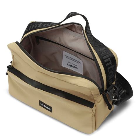 Kintobe Messenger Bag I Model Camille Bæredygtig Og Vandafvisende