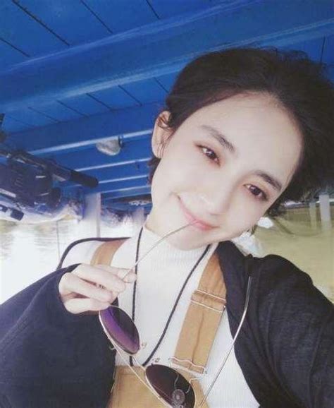 娜扎短髮寫真，網友：比張翰還帥！ 每日頭條