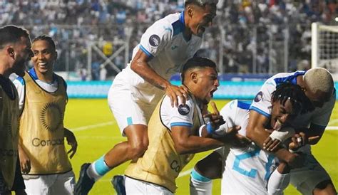 Honduras Da El Primer Golpe Venció 2 0 A México En Los Playoffs De La