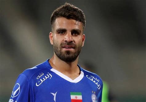 ایشونم مثل اینکه بله بله طرفداری