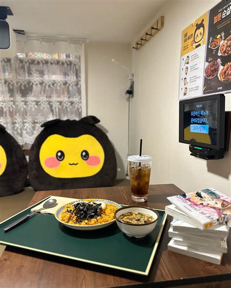 필라테스강사 •김혜수•청담필라테스 오늘은 비오니까 센터에서 가볍게 운동 요즘 이 노래가 핫하다며 느릿느릿 따라하기😎