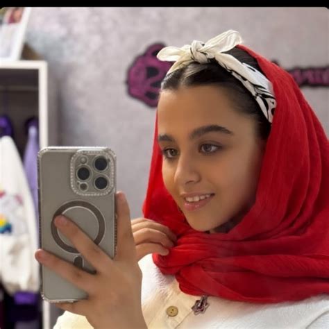 پارمیس شریفی Youtube