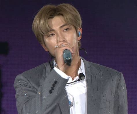 Rm Pics 🎙 On Twitter Kim Namjoon Bts World Tour Namjoon
