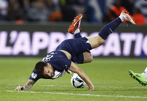 Injured Messi Ruled Out Of Psgs Champions League Game Against Benfica