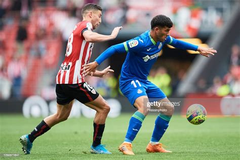 Carles Alena Of Getafe Cf And Oscar De Marcos Of Athletic Club During