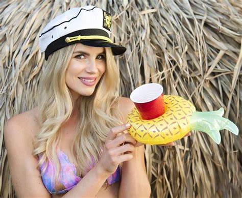 Fruit Design Pvc Inflatable Pineapple Float Beverage Cans Drink Holder