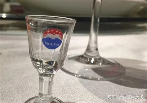 茅台自带的2个小酒杯，有什么讲究？内行人：可不只是用来喝酒的 知乎