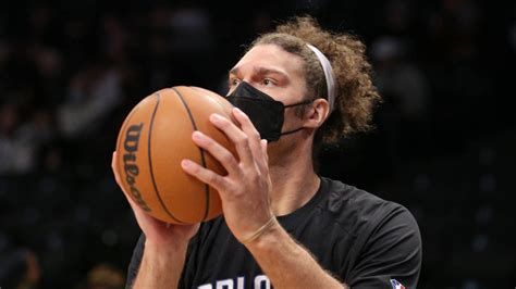 Magic C Robin Lopez Enters Nbas Health And Safety Protocols Yardbarker