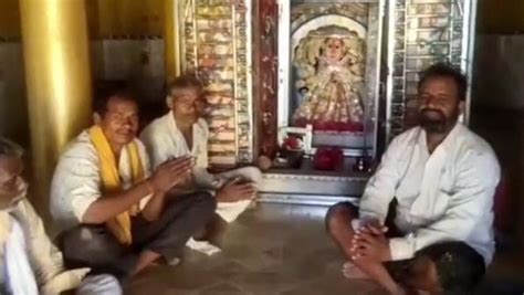 Holi 2023 हथखोय में अभिशप्त है होली दहन किया तो गांव में लग जाती है