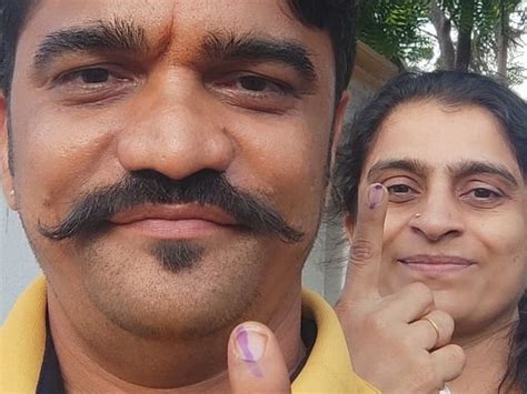 Vishal Patel And Hiral Patel Voted In Vesu Area Of Surat લોકસભા